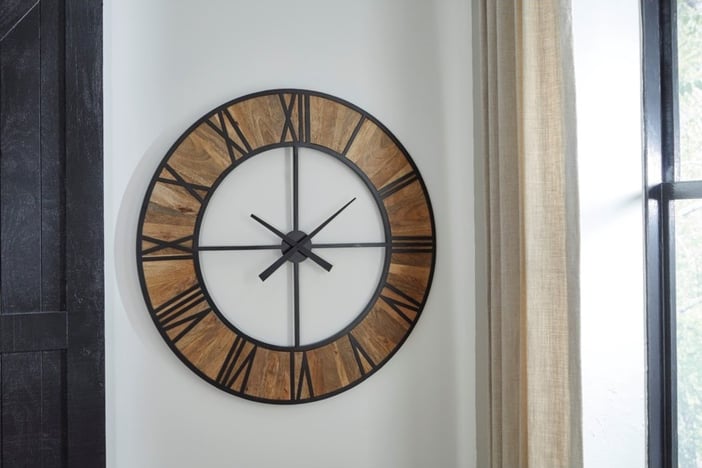 How to Place a Wall Clock in Your Living Room